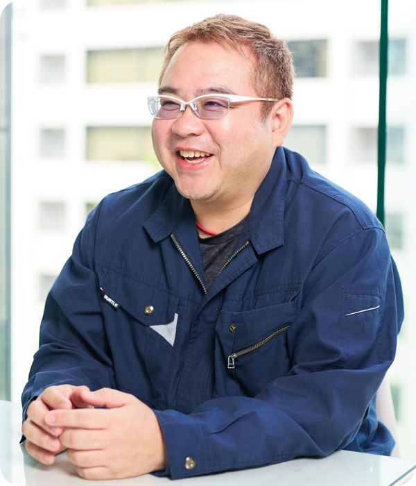 先輩社員紹介〈工事部〉 | 採用情報 | 日本ビジネス機器株式会社、LAN工事、電話工事、電気工事、通信工事